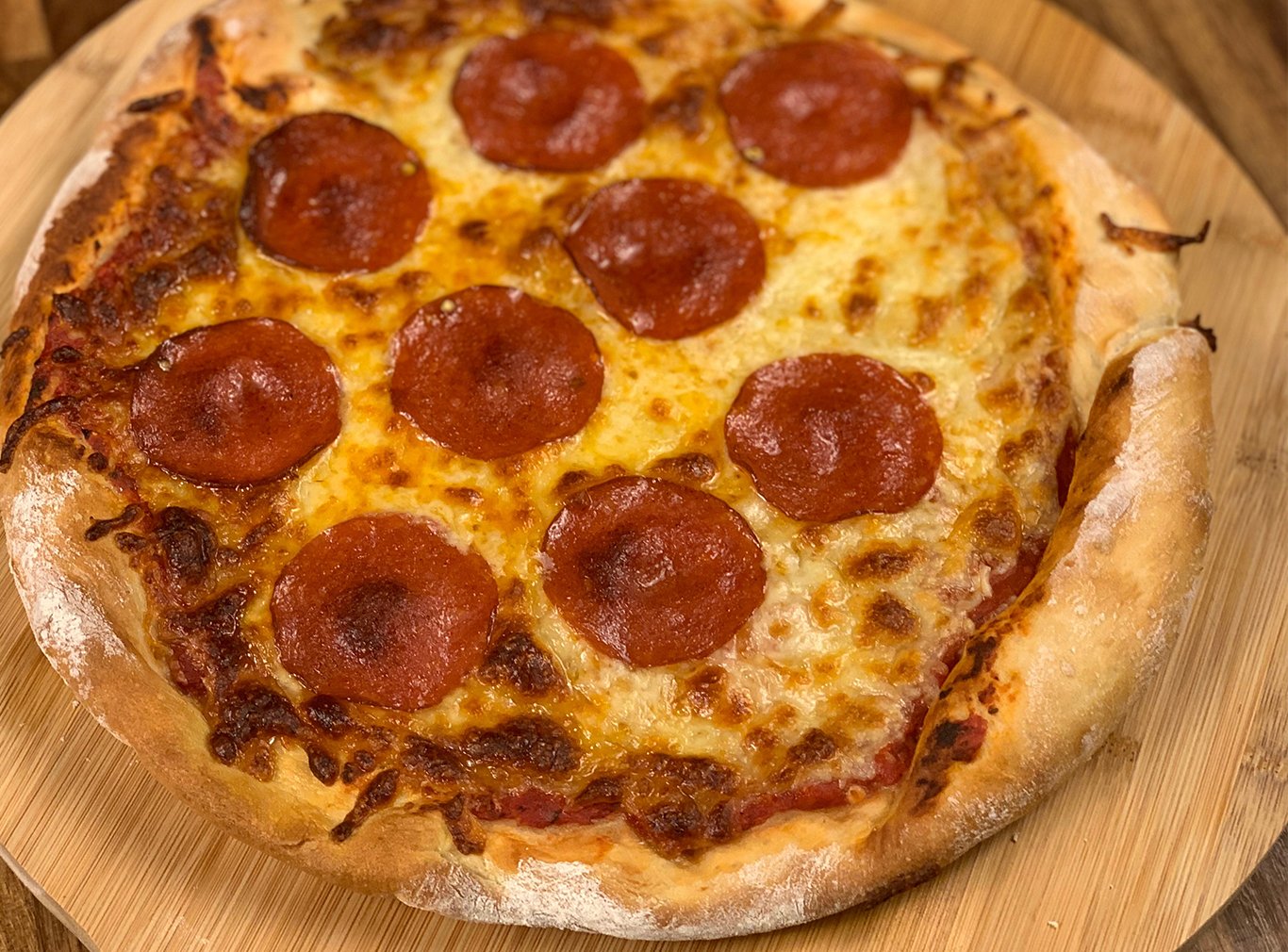 How to make pizzeria style pizza at home